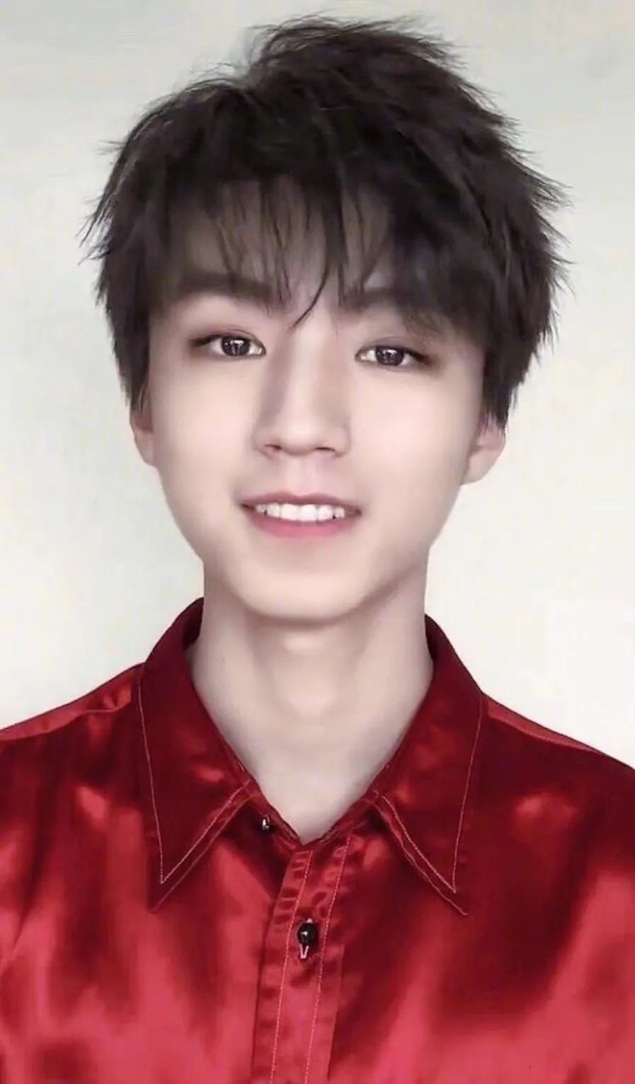 Wang Junkai, a strange little brother out of the circle - iNEWS