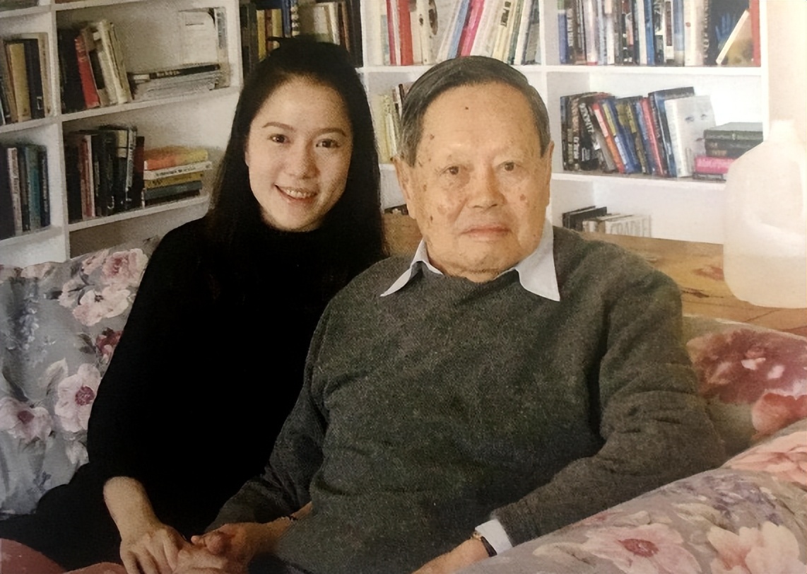 Weng Fan first talked about Yang Zhenning's 1.8 billion will! The man ...