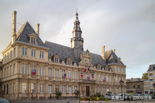 History of France - 800, Charlemagne is crowned Holy Roman Emperor - iMedia