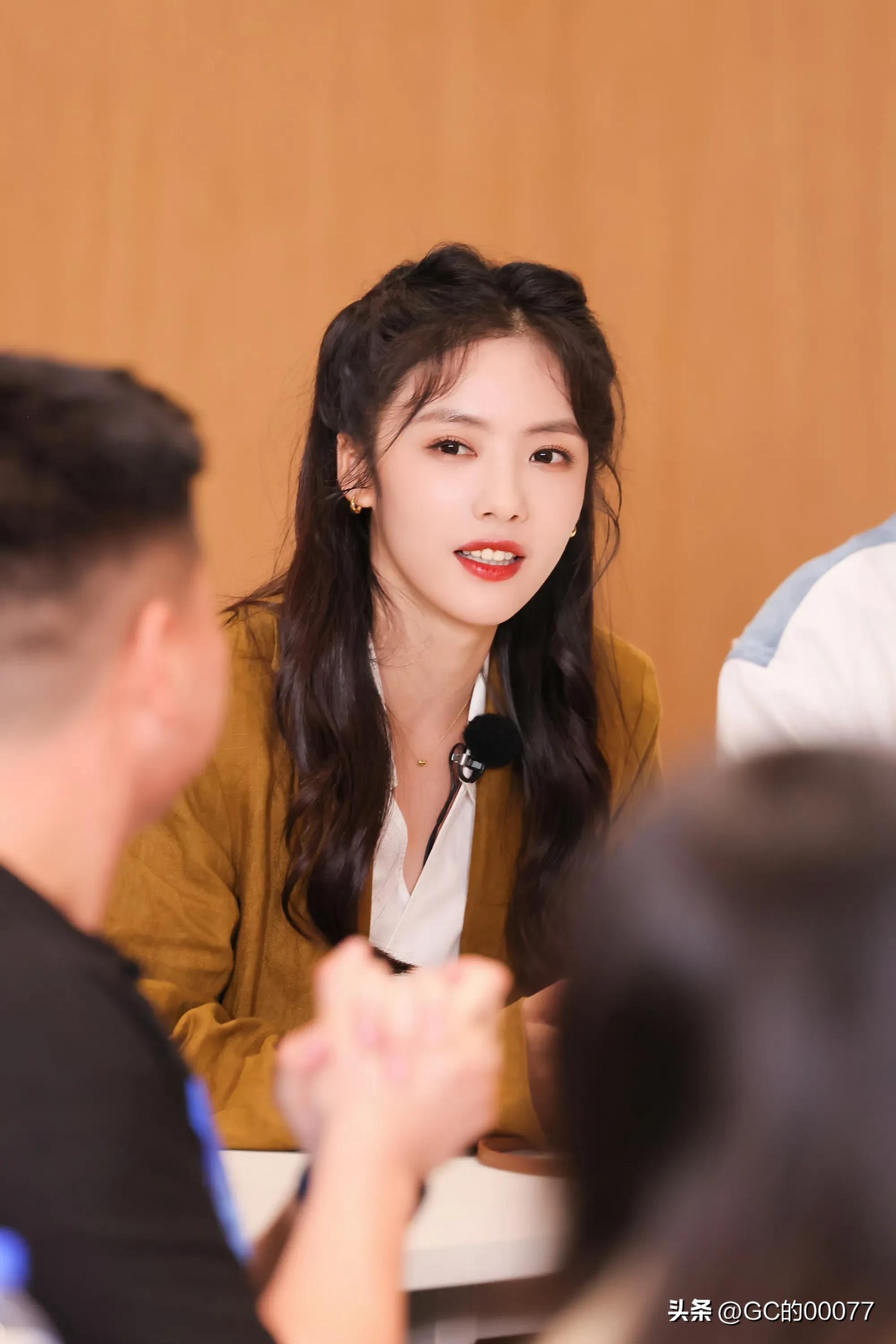 Star picture Cai Wenjing - iNEWS