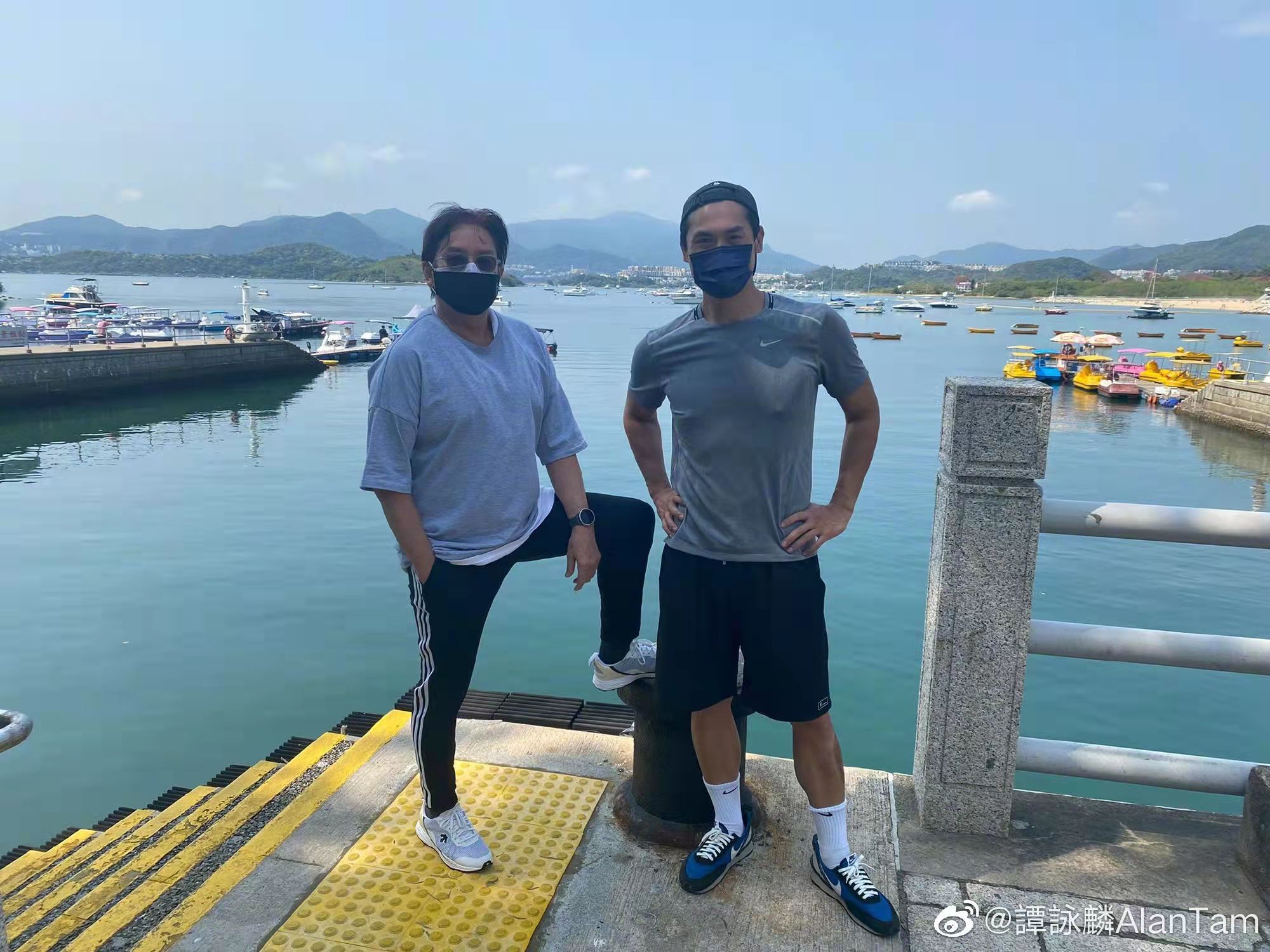 The boy's heart exploded!71-year-old Tan Yonglin madly took selfies ...