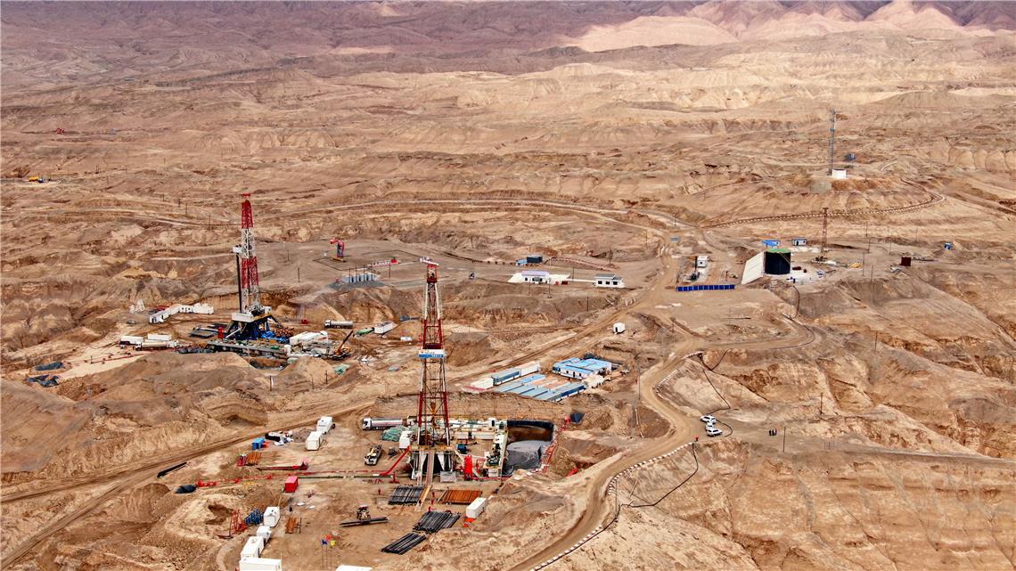 The Baili Oilfield in Xinjiang, which was jointly explored by China and ...