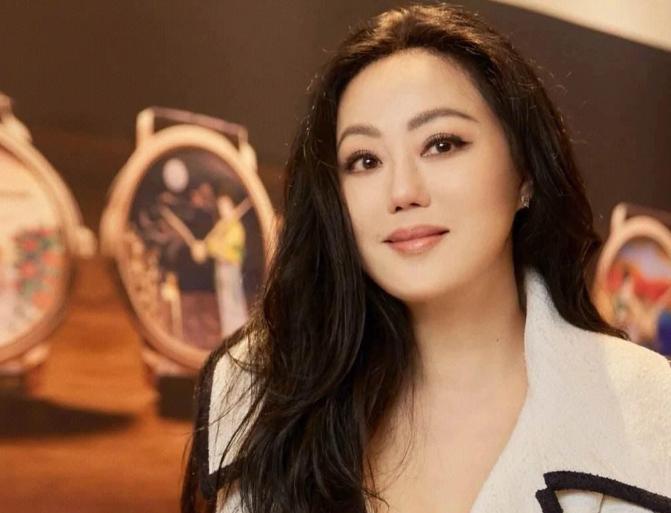 Beautiful actress Zhang Xiaohui: Defeated 2 billionaires by herself ...