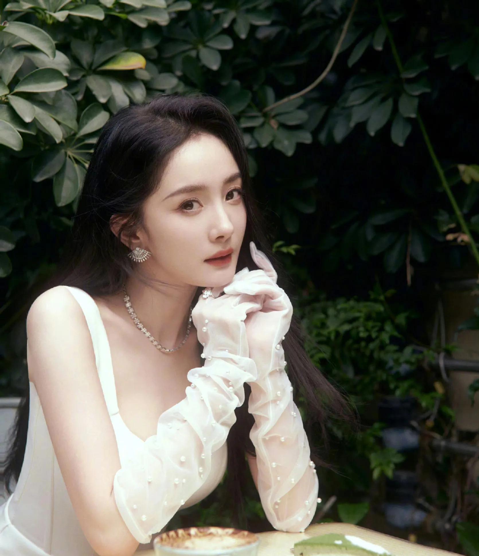 The status quo of 85 flowers is outrageous one by one, Yang Mi ...