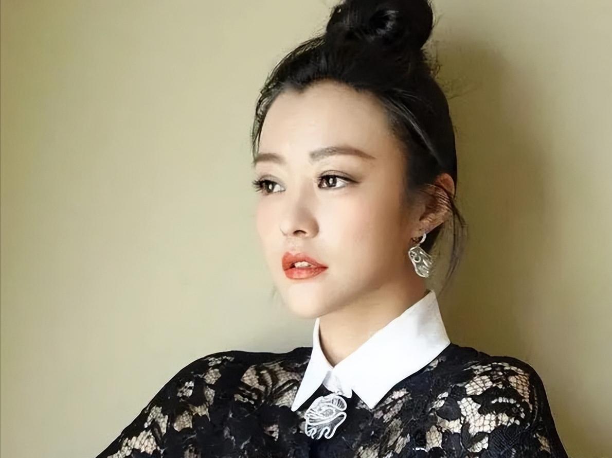 Why Hao Lei can play the role in "Mature Years" so touchingly, just look at her experience - iNEWS