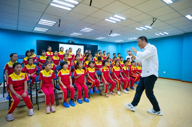 Guwen Guanzhi-Teacher Says - iNEWS