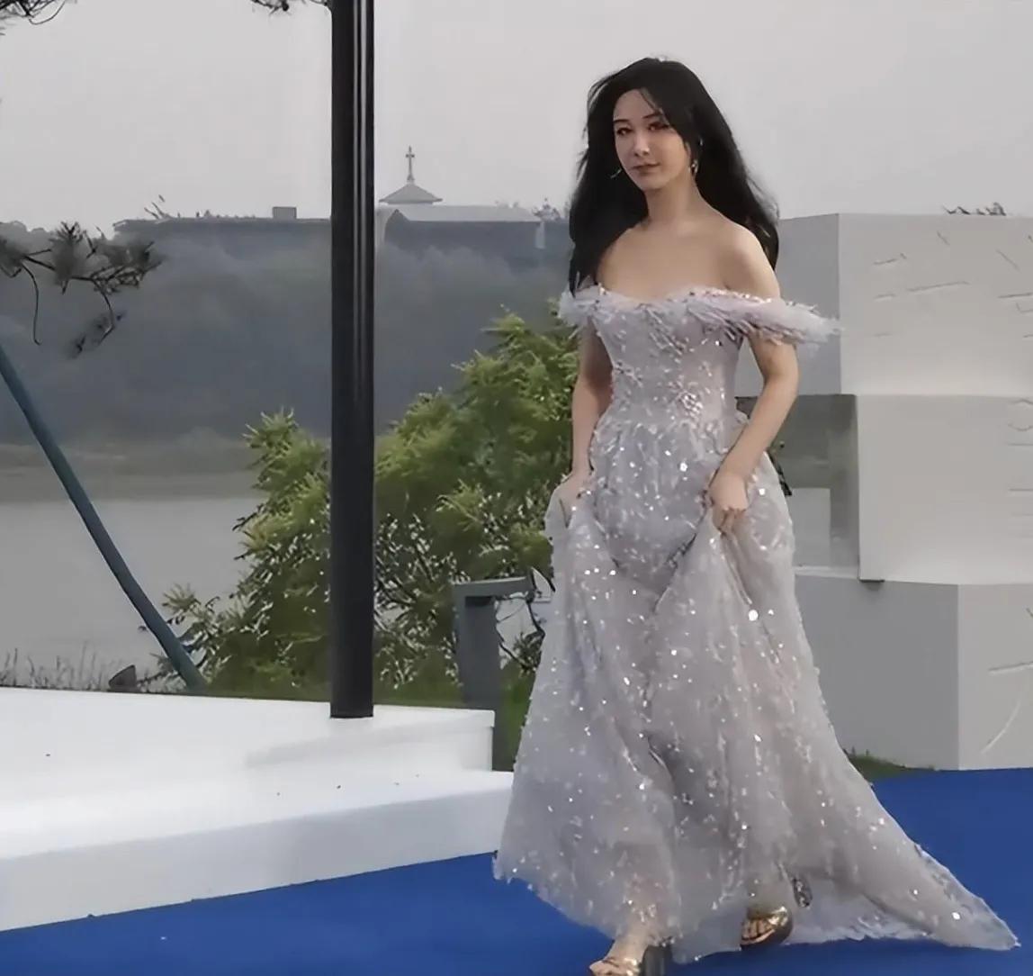 Yang Zi, who had been silent for a long time, finally appeared on the ...