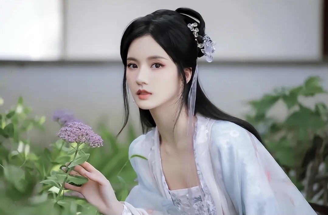 Liu Xiening's "Long Wind Crossing" was released online, and she ...