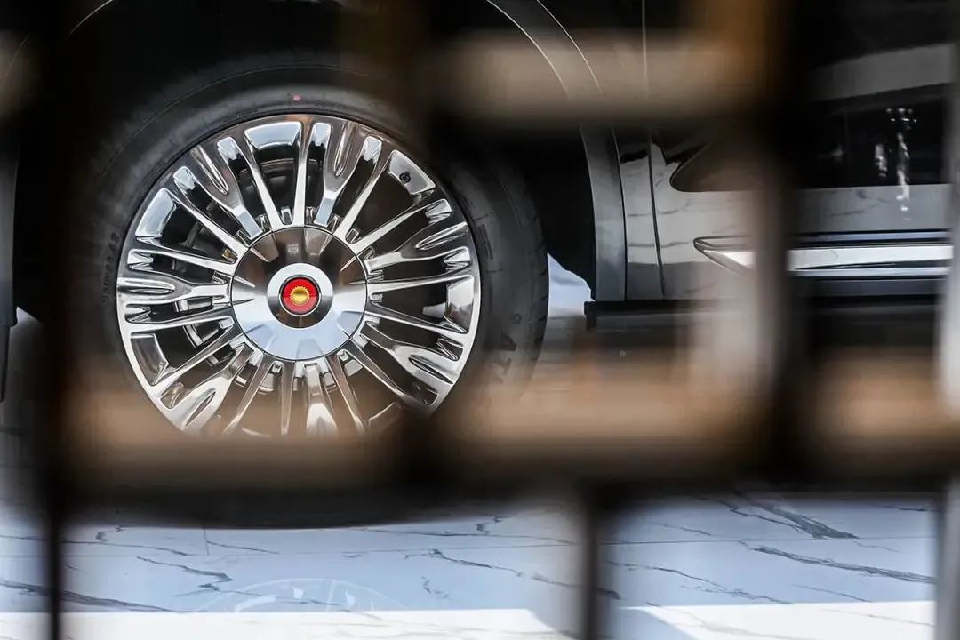 The 4.0T V8 Hongqi LS7 is here, as aggressive as Cullinan! - iMedia