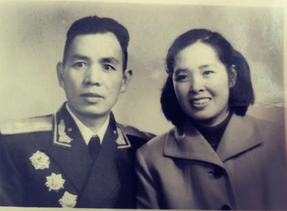 In 1990, Ding Sheng went to Beijing to reflect his living conditions. A ...