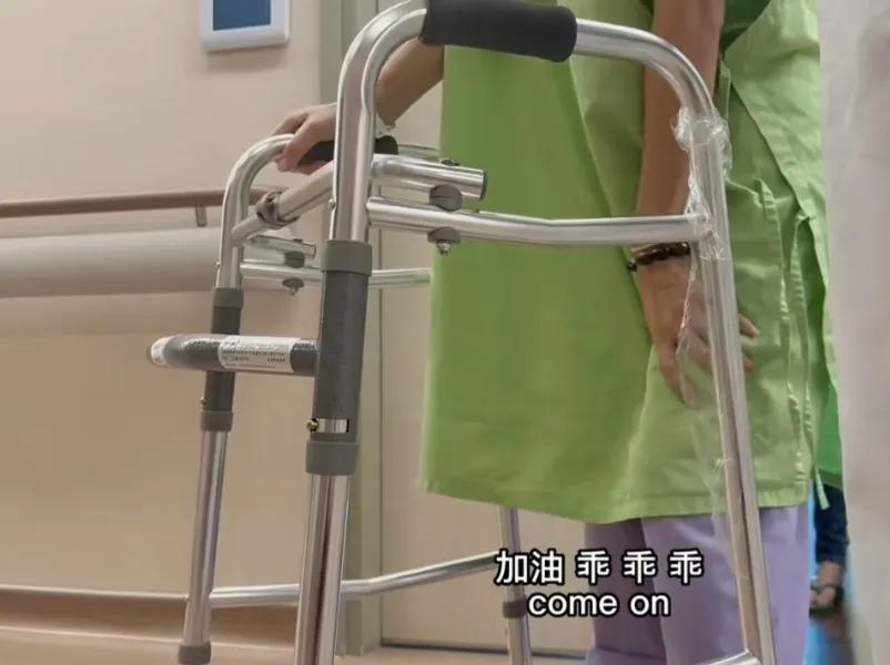 Actress Coco Lee's surgery was successful! Send a video to tell fans ...