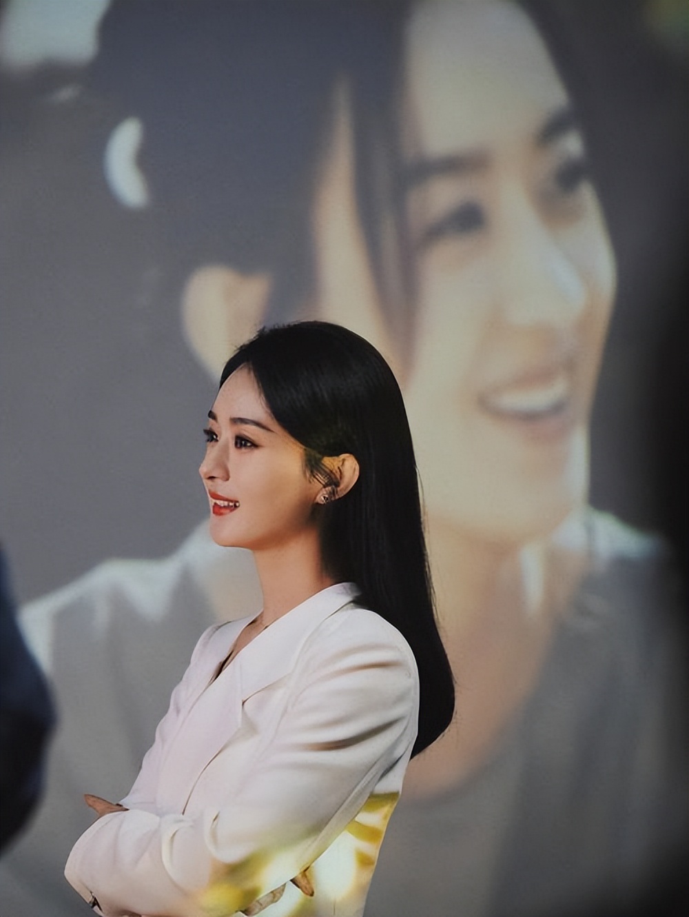 "Grassroots Counterattack" Zhao Liying: Sitting in a billion-dollar ...