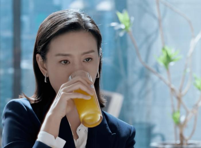 If you don't have that condition, don't act as a “mistress”. Look at the 43-year-old Dong Jie ...