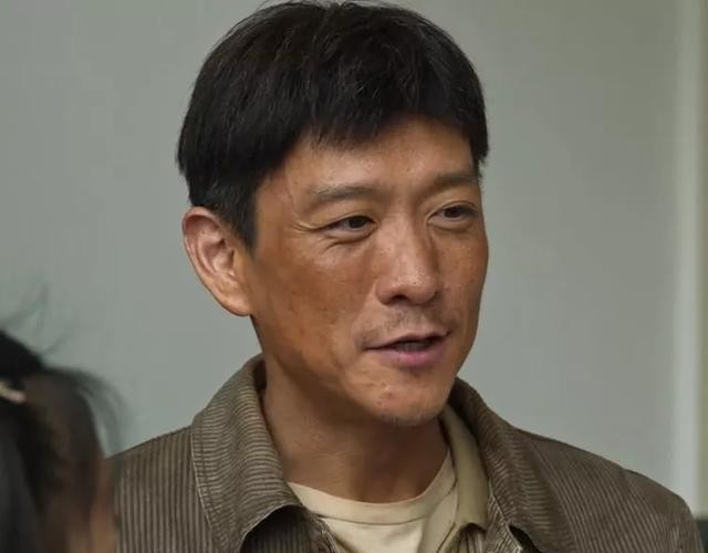 From "The Knockout" to "Darkness and Dawn", Feng Bing successfully ...