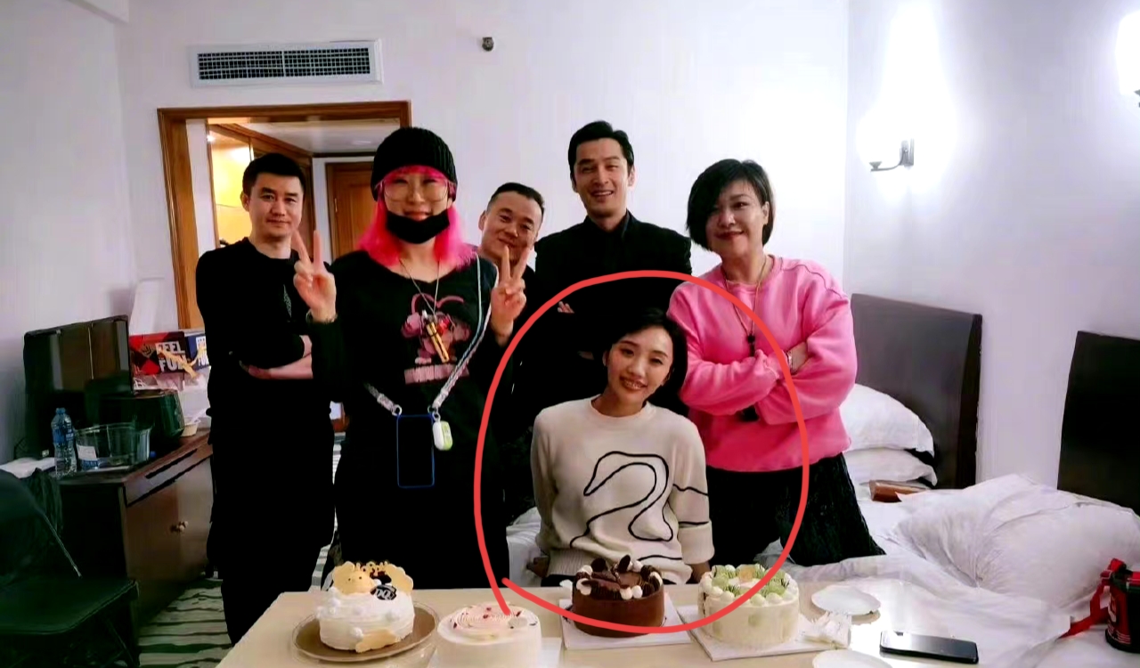 Hu Ge announced his daughter, and the stars sent blessings, Peng Yuyan ...