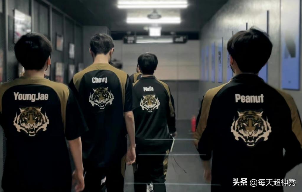 Welcome to the S12 group stage, GEN supervises the championship, Peanut ...