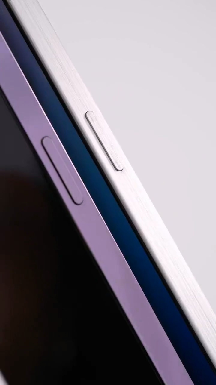 Apple iPhone 15 model hands-on: Narrow bezels, switch to Action buttons ...