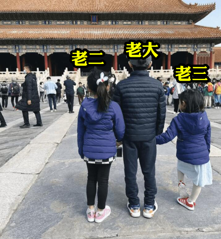 Huo Qigang celebrates Mother's Day for Guo Jingjing, a family of five ...