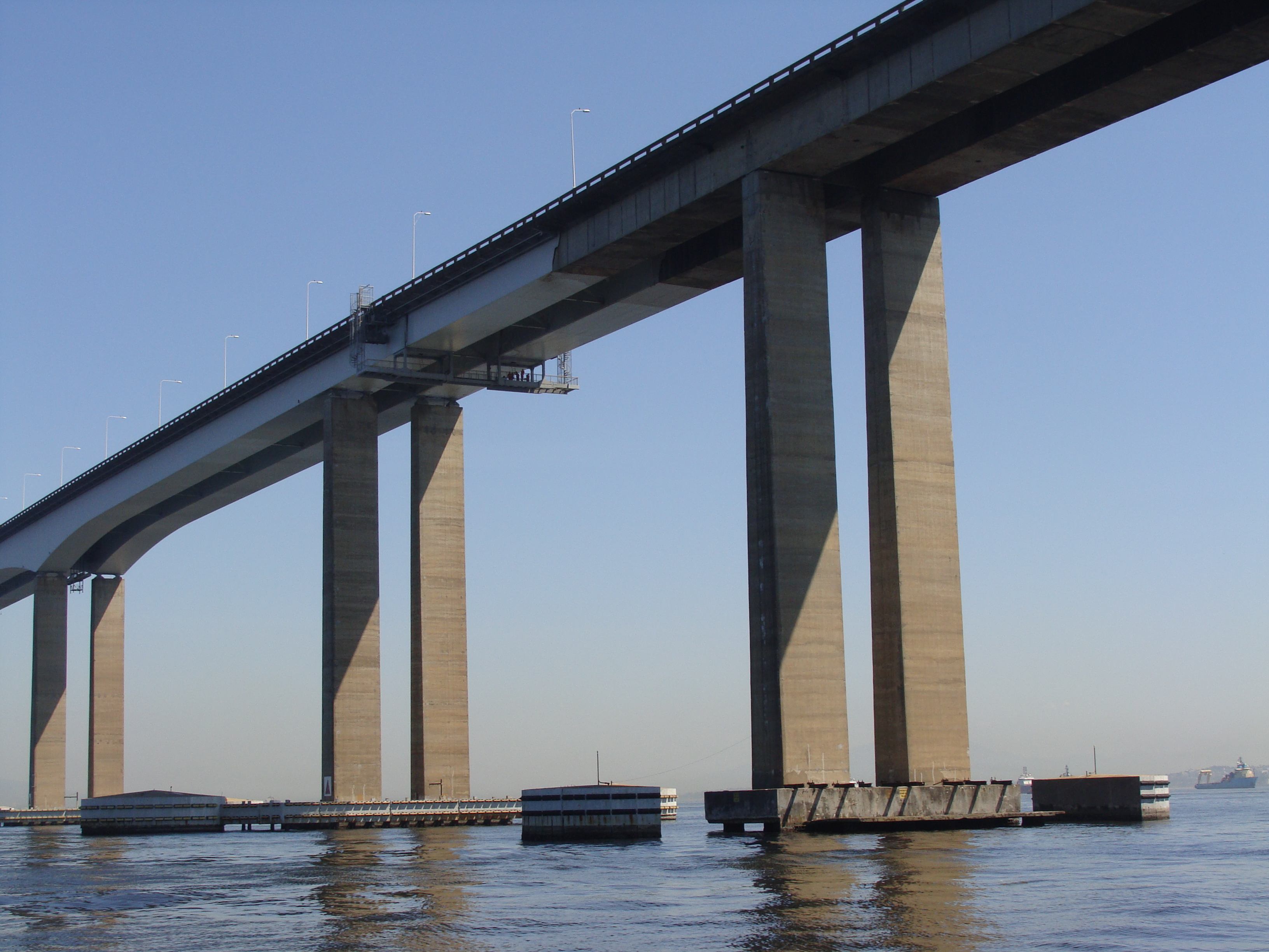 Disgrace to the world!Brazil bridge collapsed as soon as it was ...