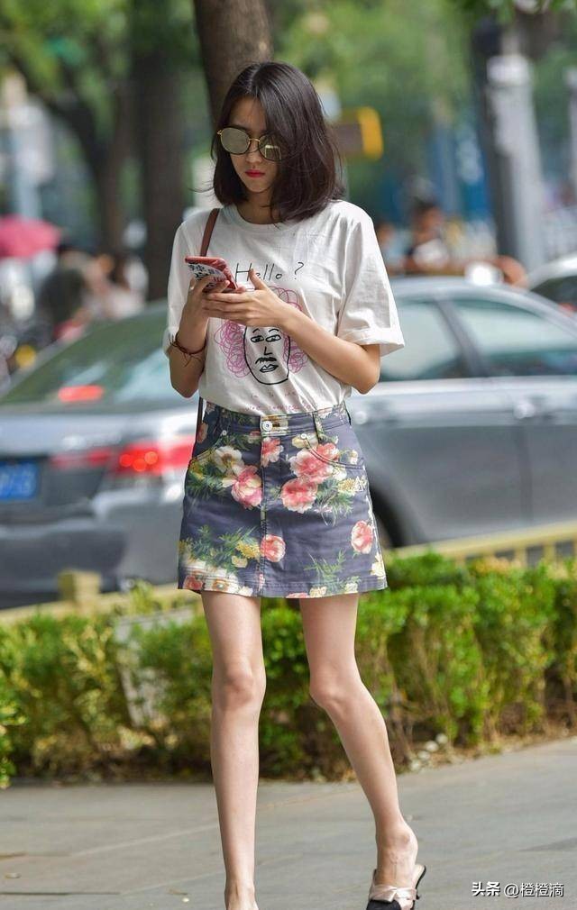 Girls who are not tall all wear knitted dresses, which look tall and ...