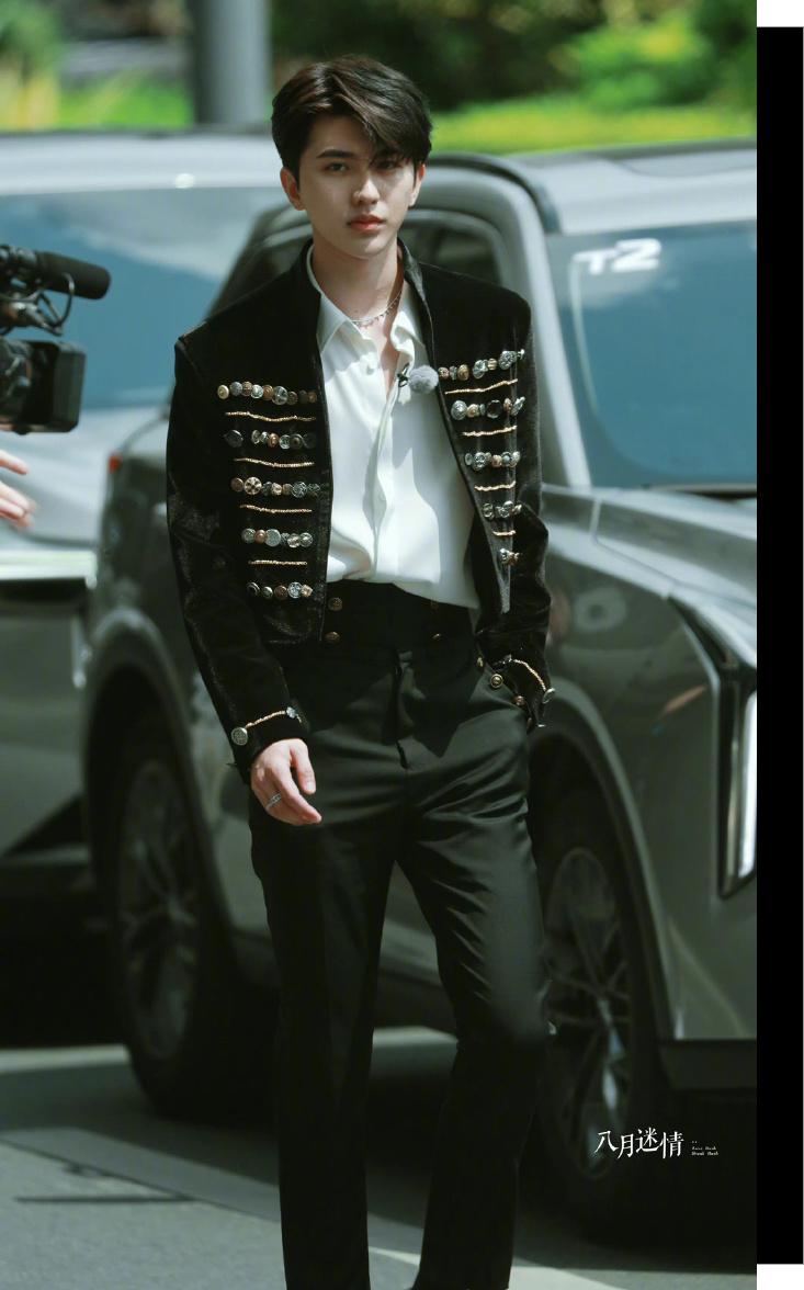 "Running Man" is back, Cai Xukun is fashionable and refreshing, and he ...