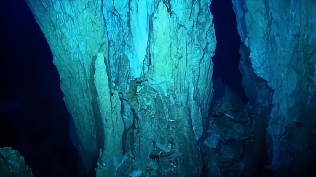 The ten deepest trenches in the world - iNEWS