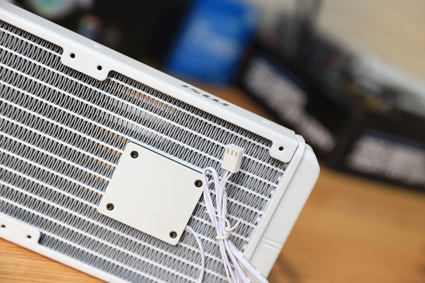 The face value is higher, MSI Ice 360R V2 white ARGB water cooling - iNEWS