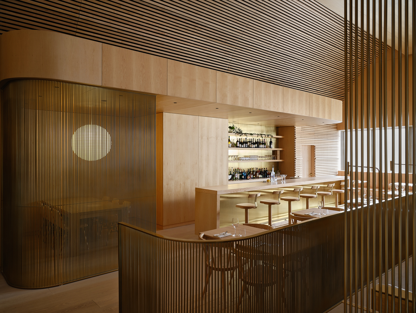 Log light luxury style restaurant design - iMedia