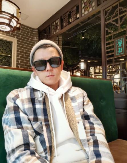 Wu Yating seldom talks about her divorce with Wang Lixin and shed tears. - iNEWS