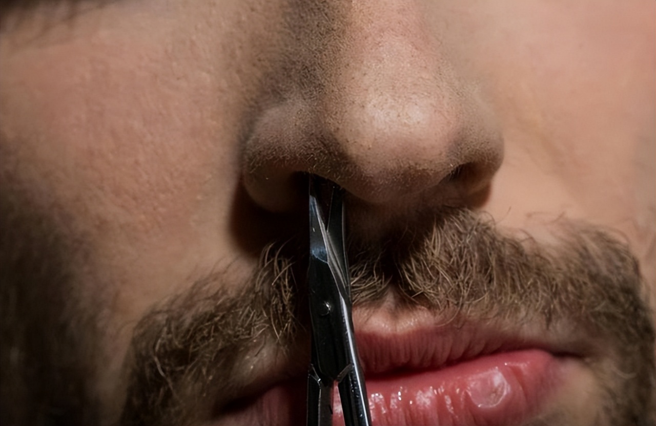 What does the man whose nose hair always "spread" imply?Why do nose ...