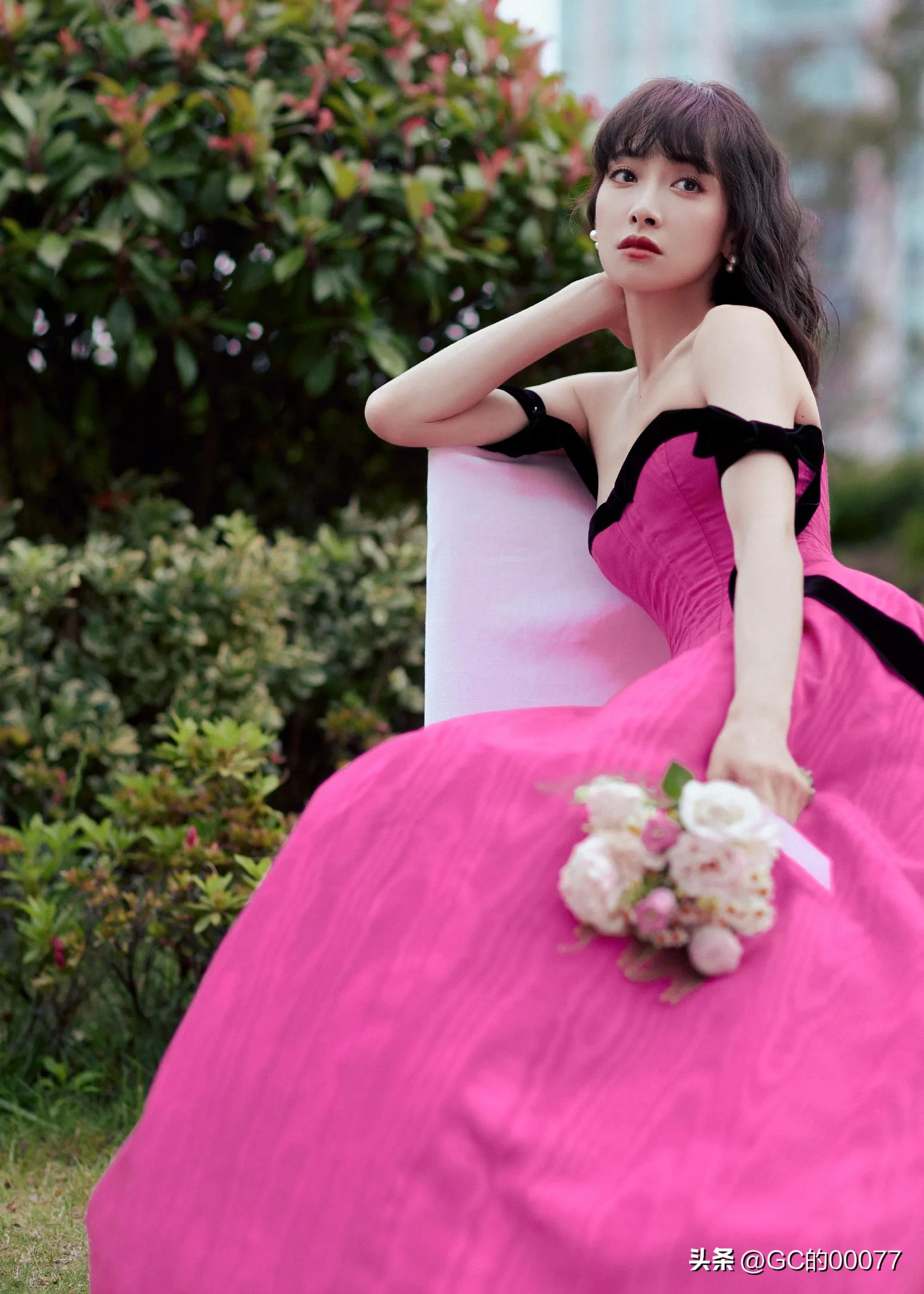 Star picture Song Qian - iNEWS