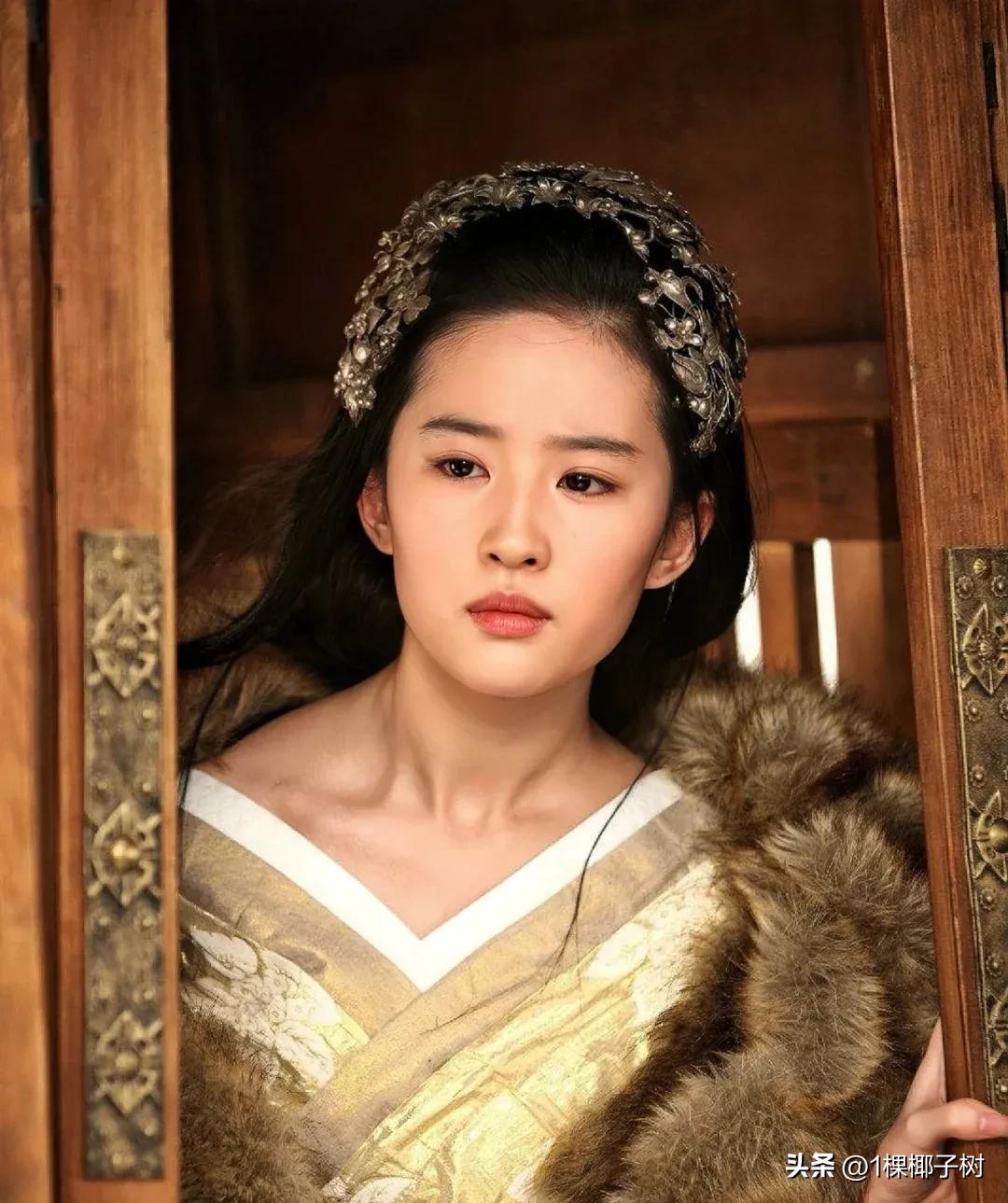 Liu Yifei's ancient costume in the legend of Hongmen Banquet, playing ...