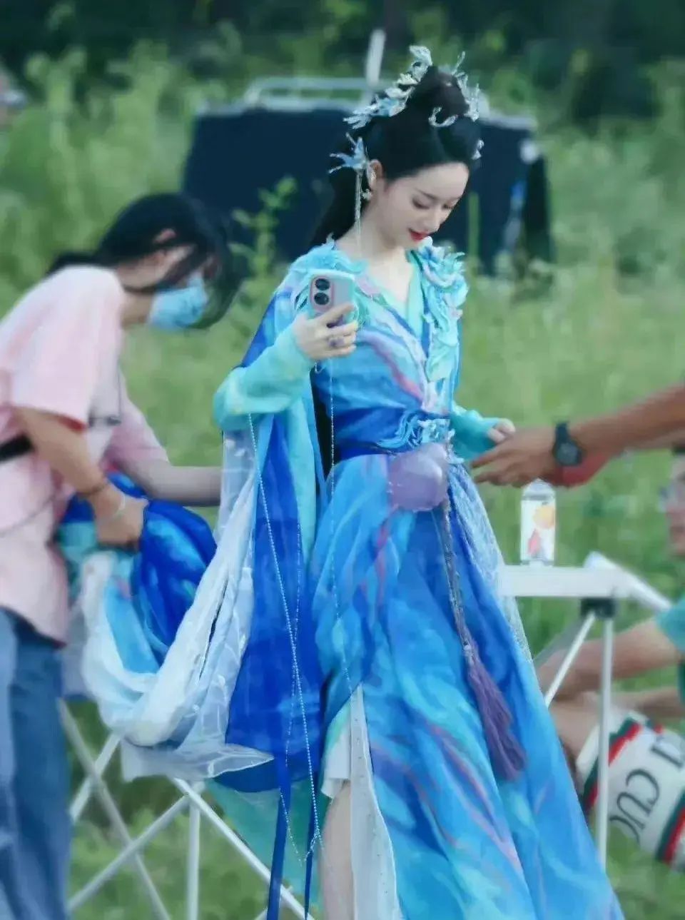 Yu Zheng took a recent photo of Yuan Bingyan, and made her first ...