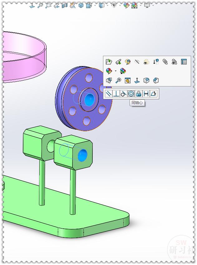 Use SolidWorks to make a vibrating screen that shakes up and down left ...