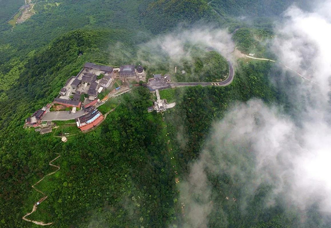 Tao Hongjing's "Edict Asking What Poems in the Mountains to Answer" - iNEWS