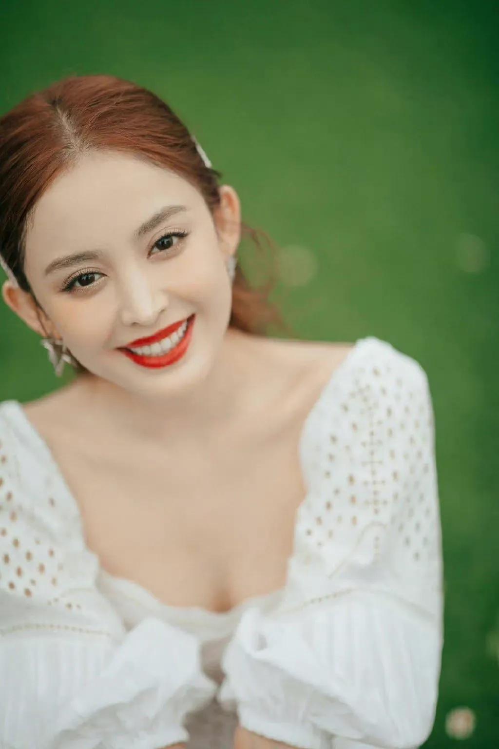 Gu Li Nazha, willow slender waist, alluring country and city - iNEWS