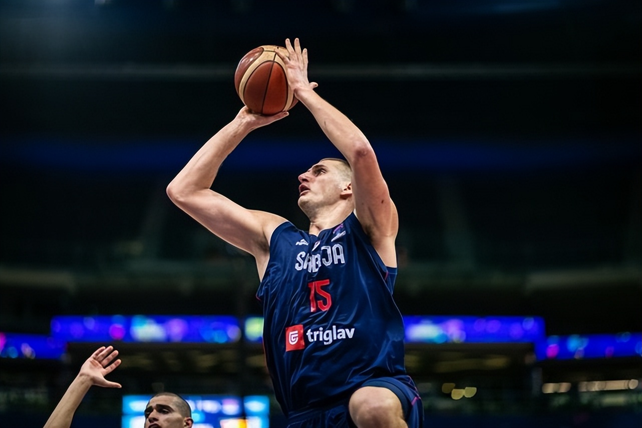 On the night of European superstars, the light of basketball descends ...