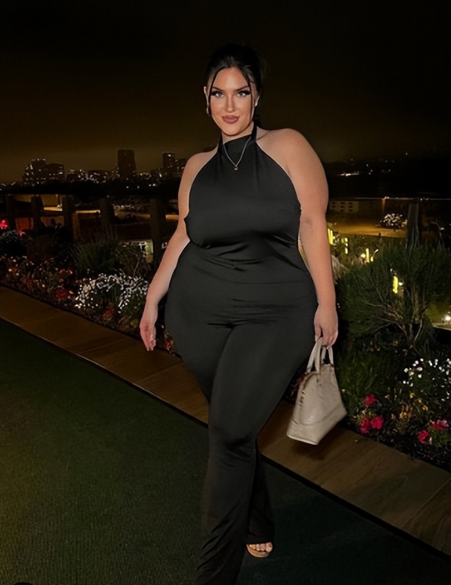 Super Body Plus Size Actress: Brooke Barrows - iNEWS