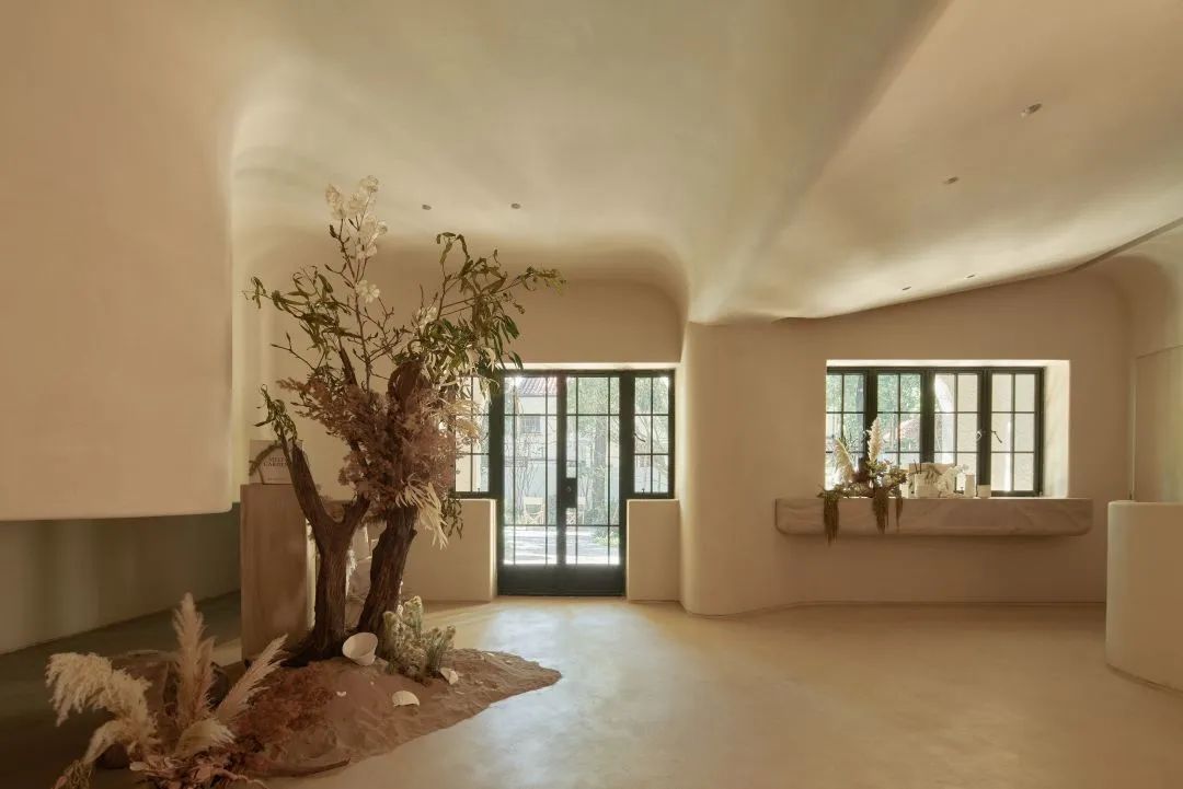 The first store settled in Shanghai, how does MELT SEASON convey its ...