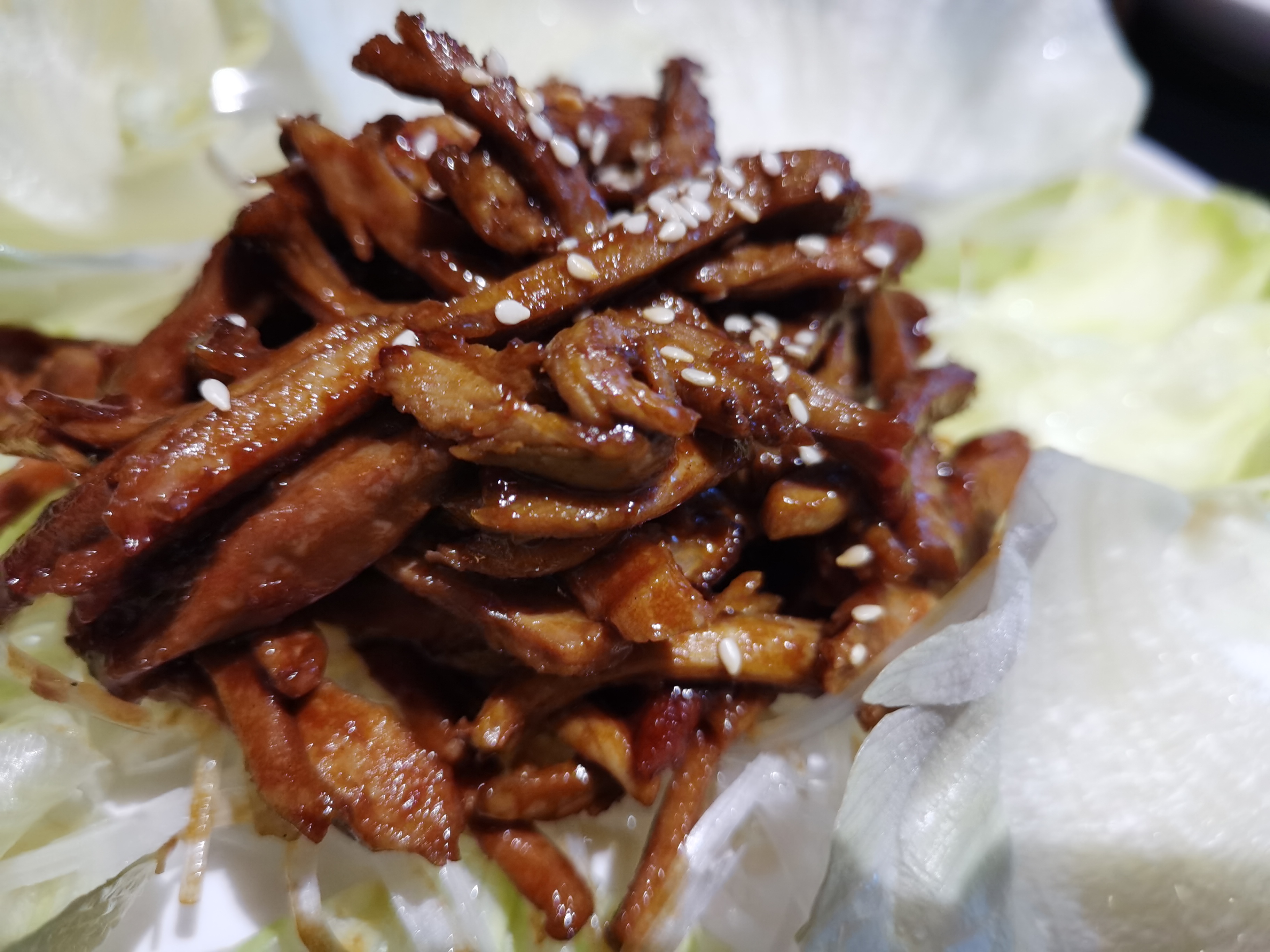 A roast duck played "Napoleon" and "Sushi" - iNEWS