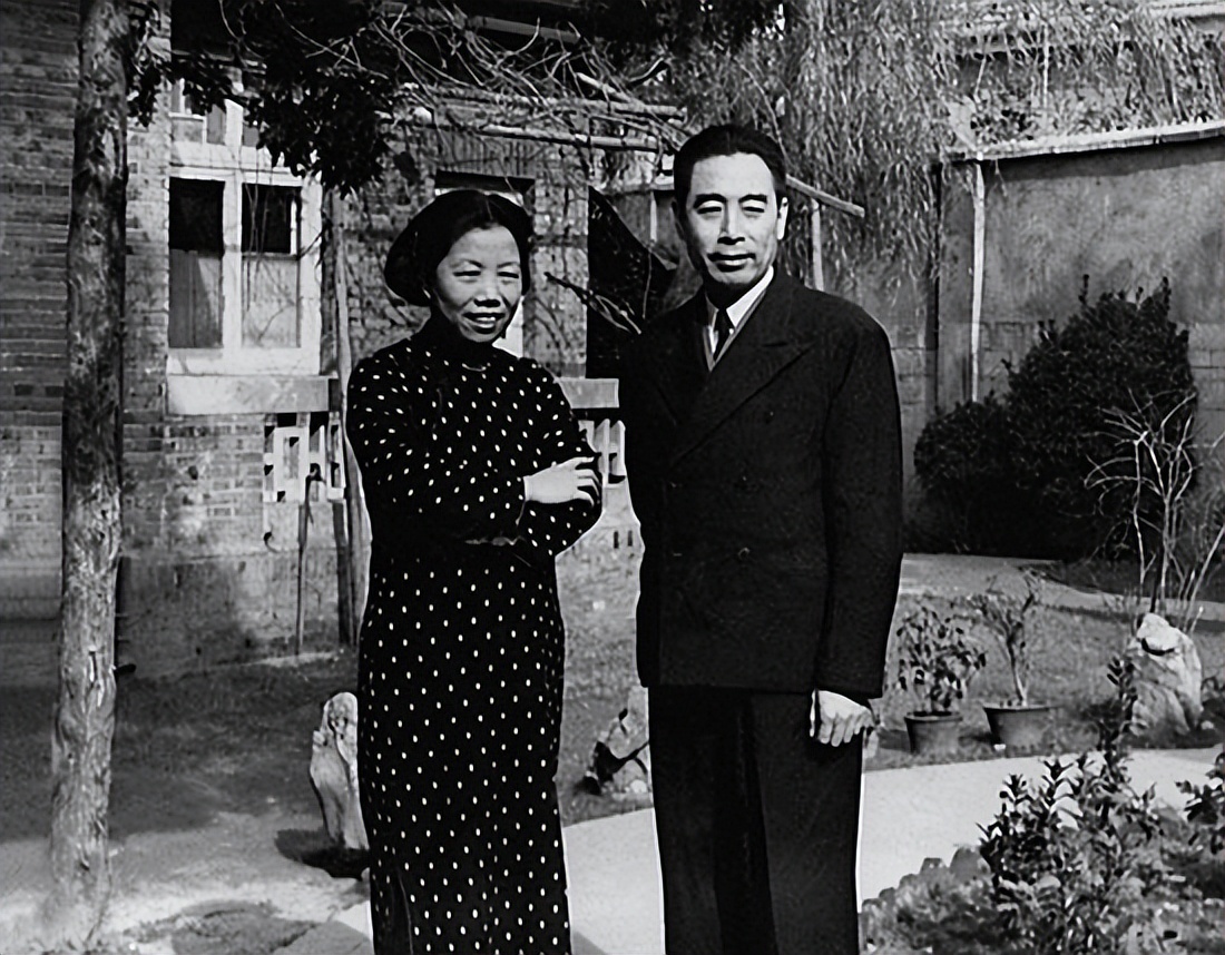 In 1949, Yang Hu, a famous national army general, was invited to participate in the founding ...