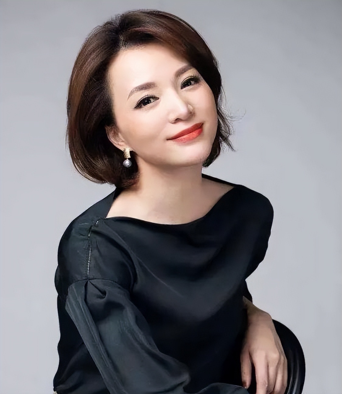 TV host Haixia: Going back to her hometown in the countryside to ...