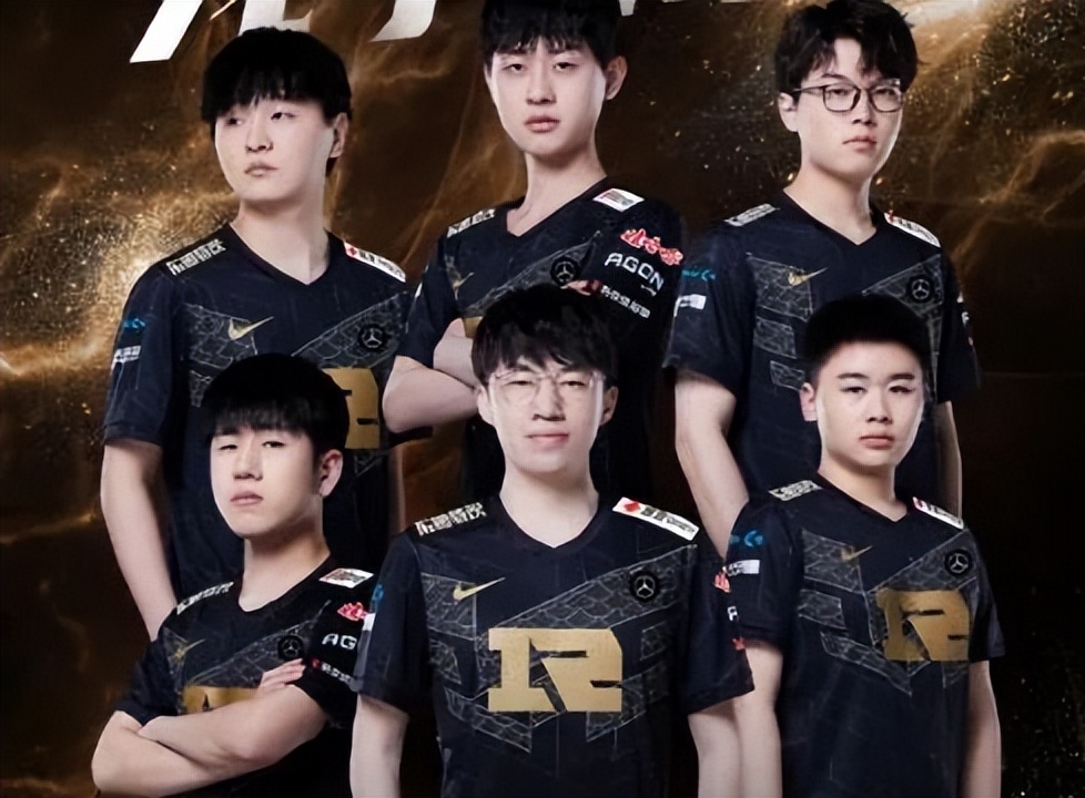 MSI: Mercedes-Benz sends models for RNG to cheer!Attitude, Letme, etc. Come on and call - iNEWS