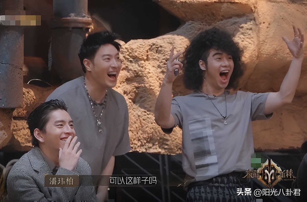 Zhang Zhilin and Yuan Yongyi got married again. They spend their ...