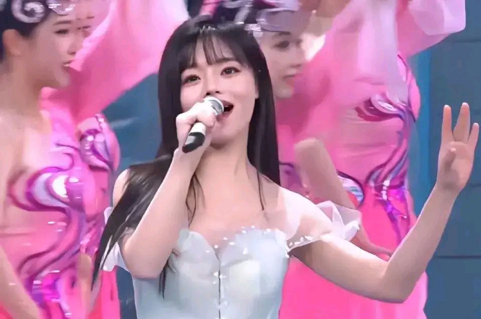 The four little queens of the new generation are gradually rising, led by Shan Yichun and Huang ...