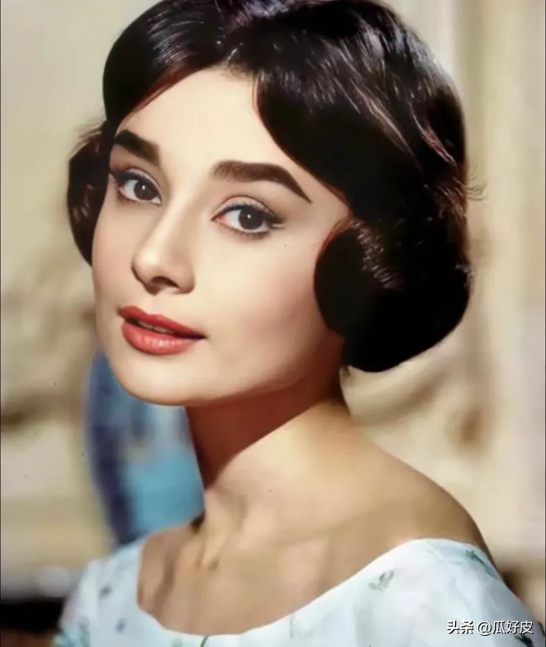 Guli Nazha cos Hepburn style is so beautiful! Who dares to challenge ...