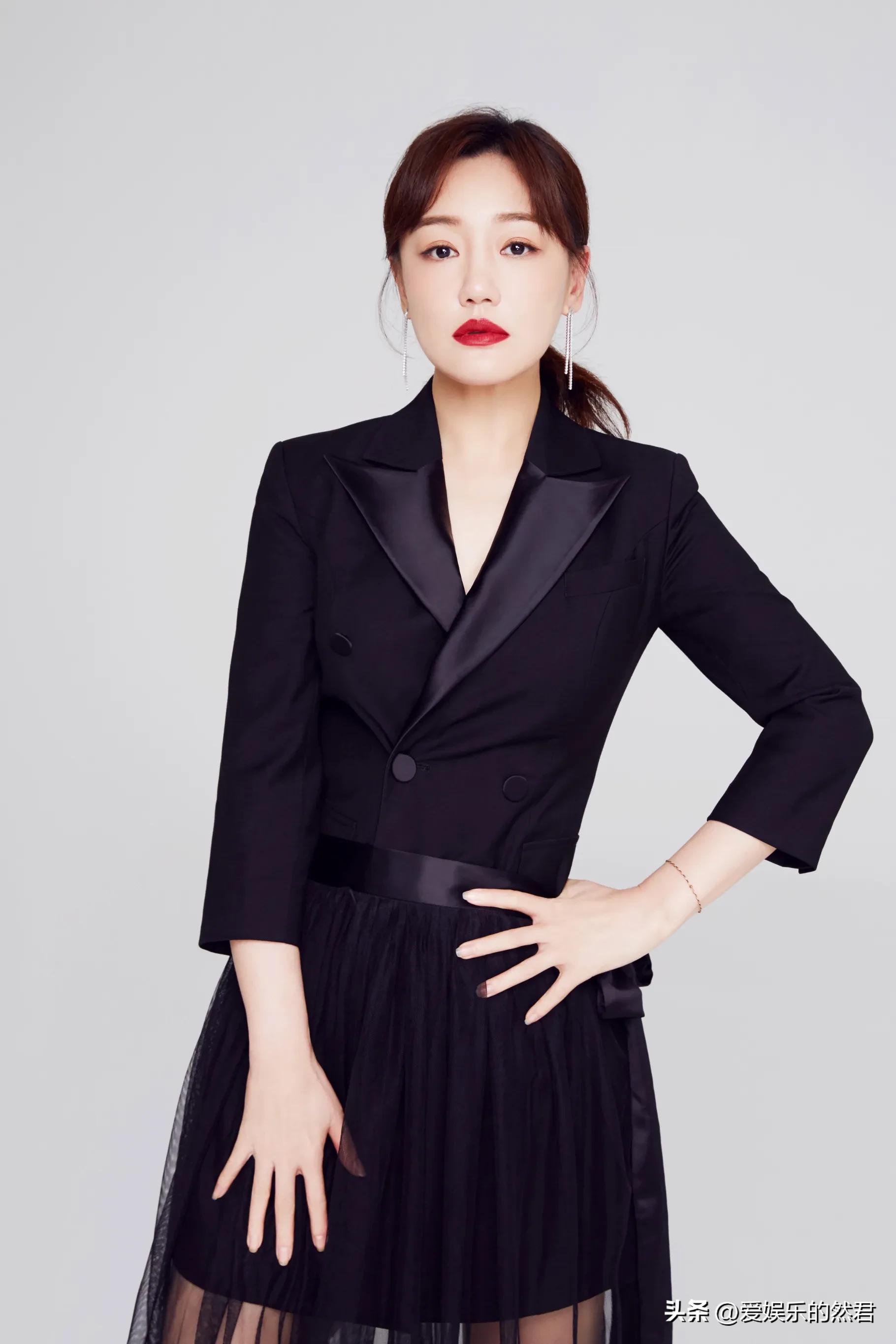 The gentle and quiet Xue Jianing is still the same as her debut, her ...