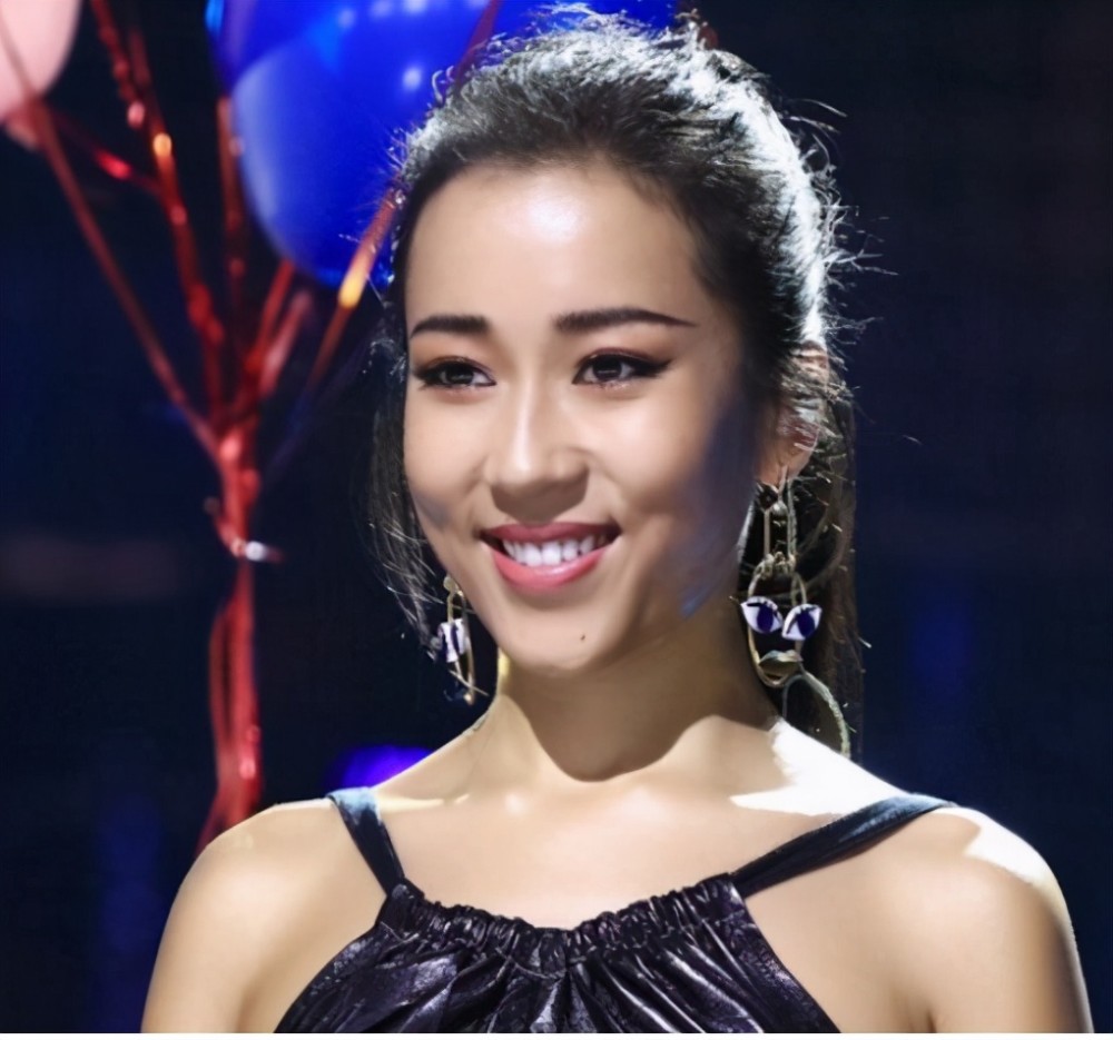 Selling miserably to show off his wealth as a mistress, Jike Junyi's "simple" personality that ...