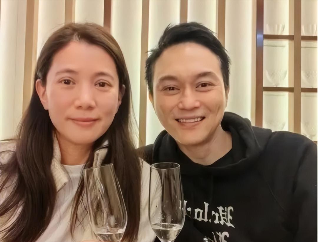 Julian Cheung looks younger than Anita Yuen, one is as handsome as a ...