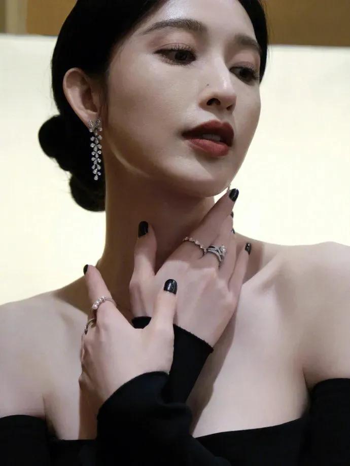 Zhang Li beauty - iNEWS